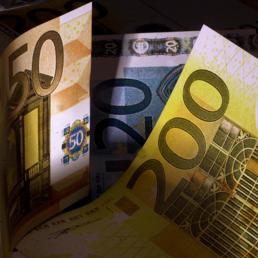 Come si produce una banconota? Viaggio nella tecnologia con Banca d ...