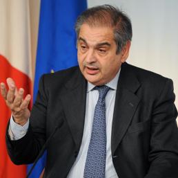 Tangenti, indagato il presidente dell'Agenzia spaziale italiana - Il ...