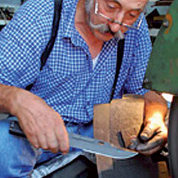 Maniago resta capitale dei coltelli d'autore - Il Sole 24 ORE