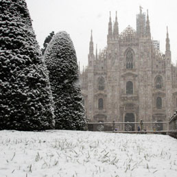 Bufera di neve a Genova. Fiocchi in tutto il centro-nord Italia, i ...